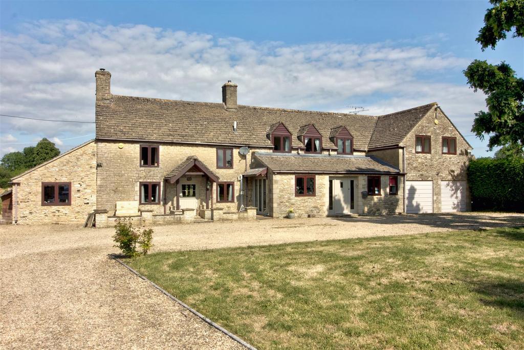 Applecroft, Hankerton 5 bed detached house - £1,295,000