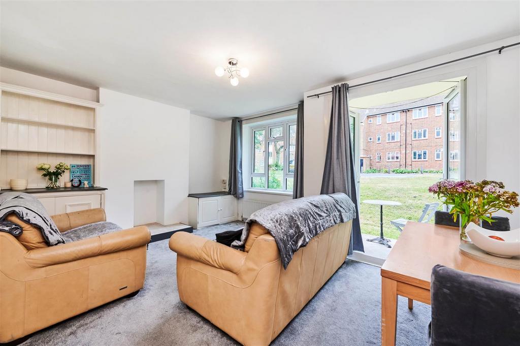 Whitnell Way, London 2 bed flat - £1,700 pcm (£392 pw)
