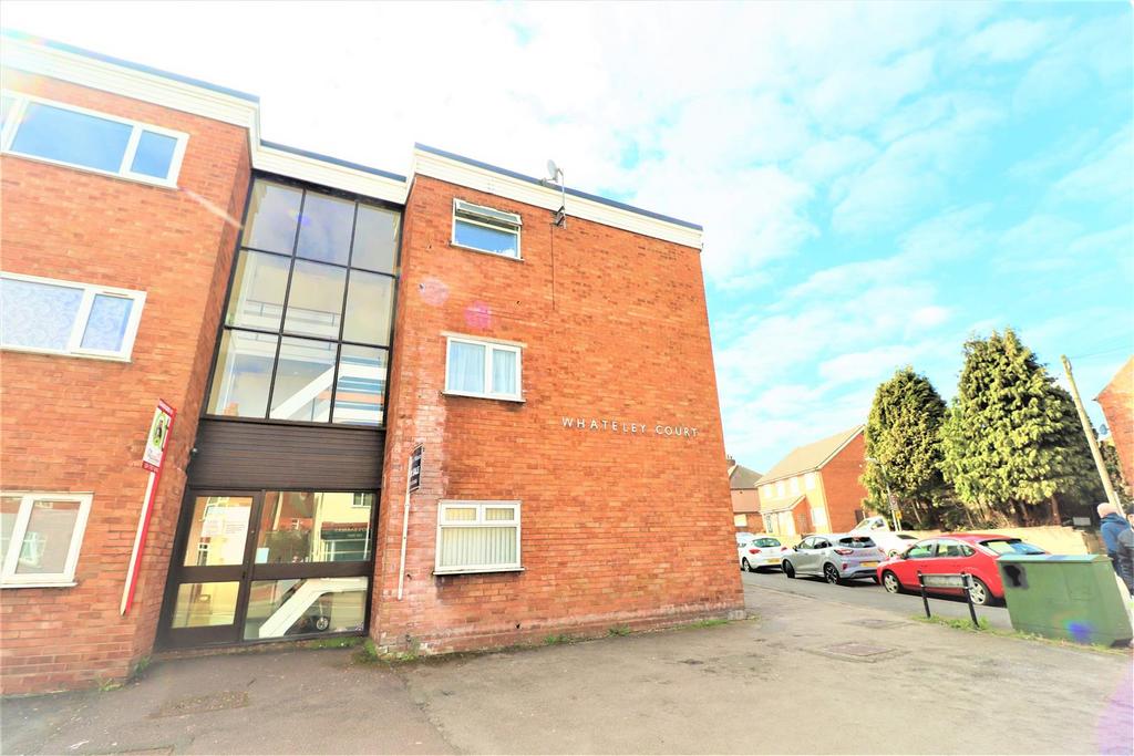 Queens Road, Nuneaton 2 bed flat - £695 pcm (£160 pw)
