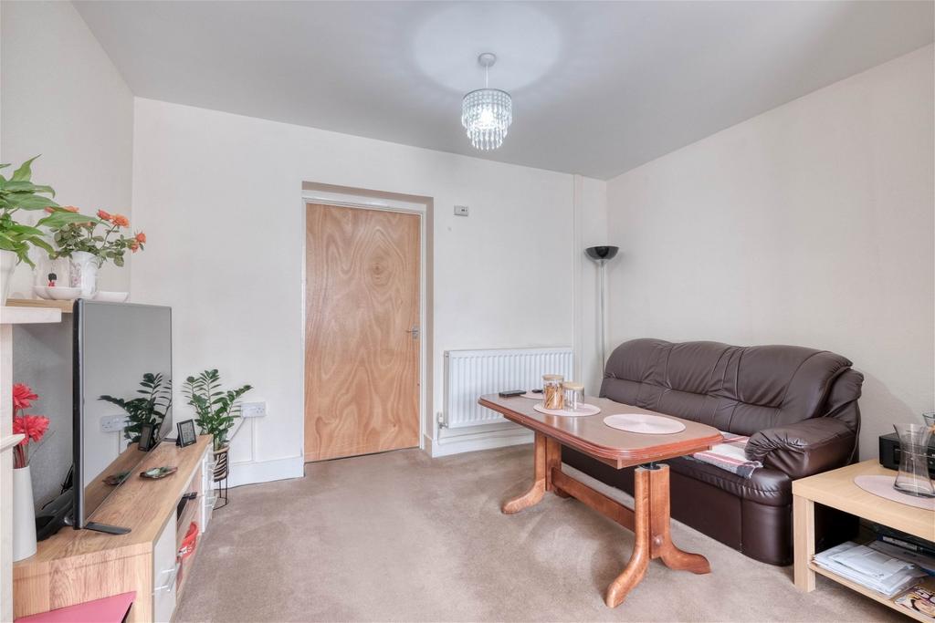 Ash Tree Road, Batchley, Redditch B97... 1 bed maisonette for sale - £ ...