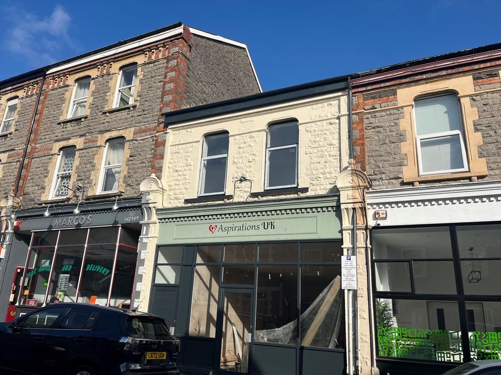 High Street, Barry Shop - £833 pcm (£192 pw)