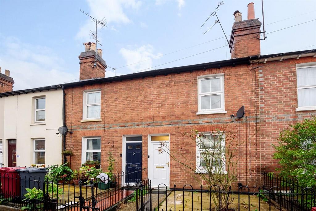 Granby Gardens Reading 2 Bed Terraced House For Sale £300 000