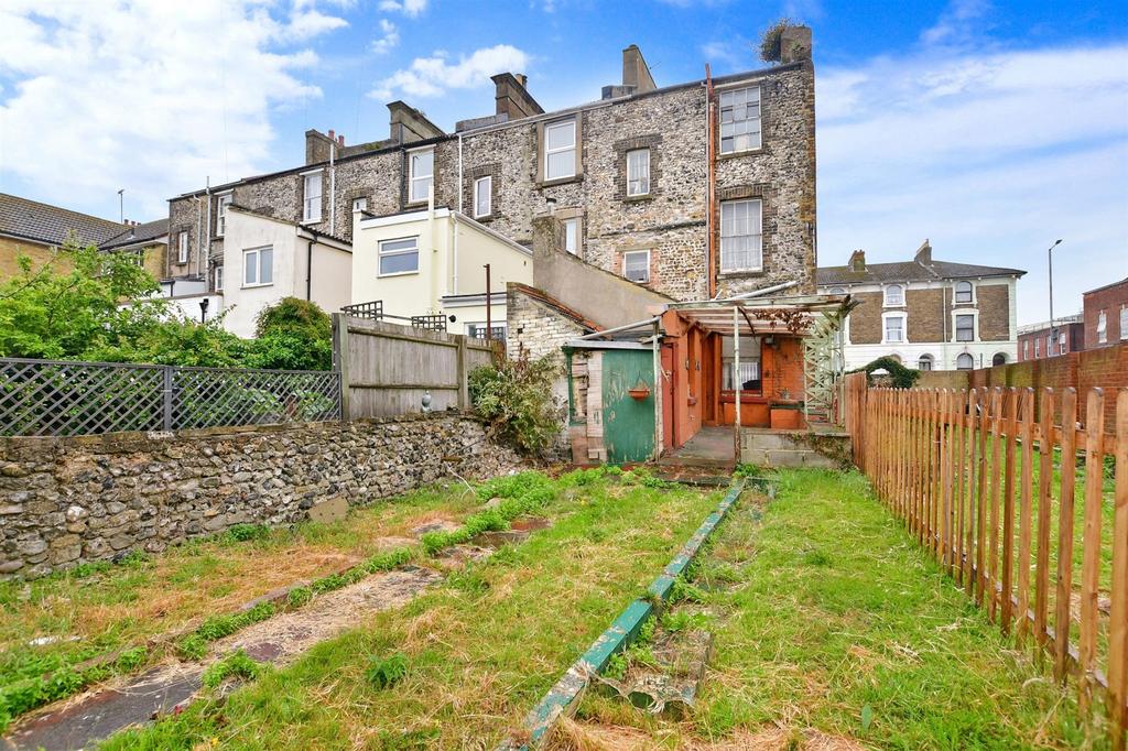 Park Street, Dover, Kent 3 bed townhouse - £210,000