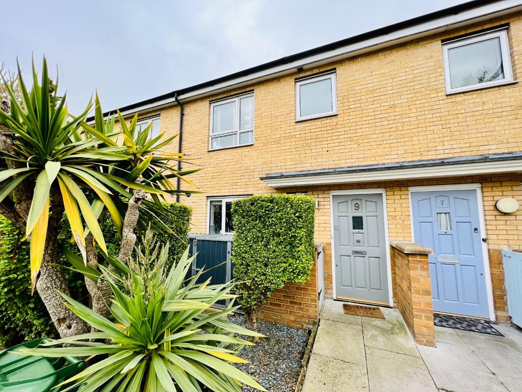 Willow Lane, Woolwich, London, SE18 5TQ 3 bed terraced house - £2,200 ...