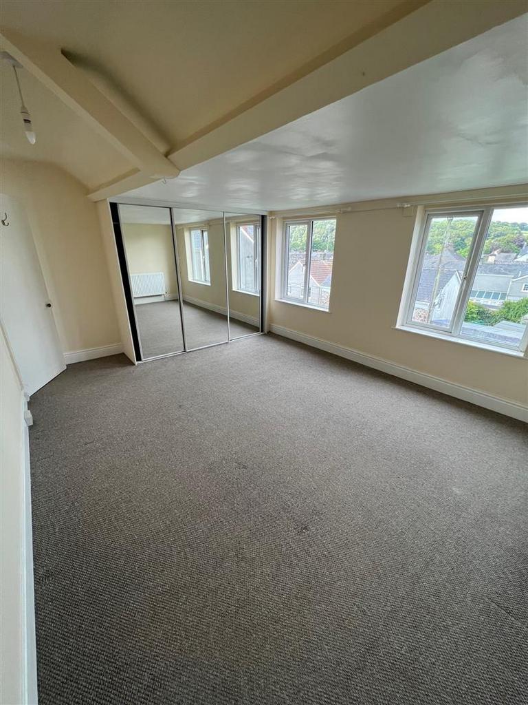 Western Road, Ivybridge 3 bed apartment - £900 pcm (£208 pw)