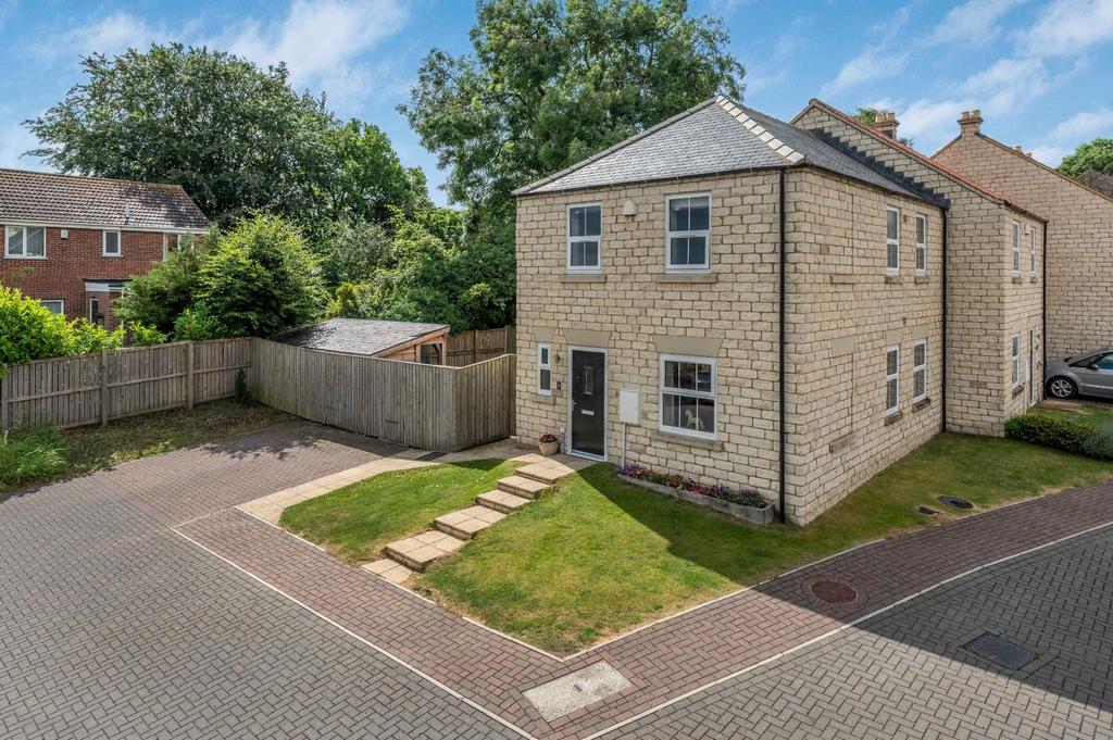 Cavendish Court, Slingsby, York 3 bed house - £290,000
