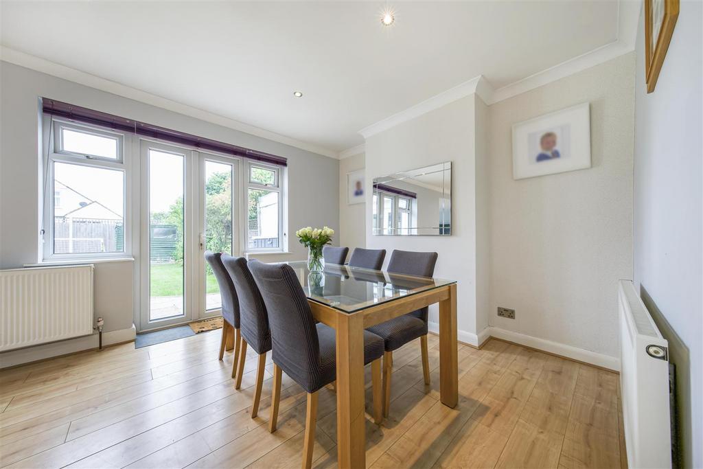 Glasbrook Avenue Whitton 3 Bed Semi Detached Bungalow For Sale £565 000