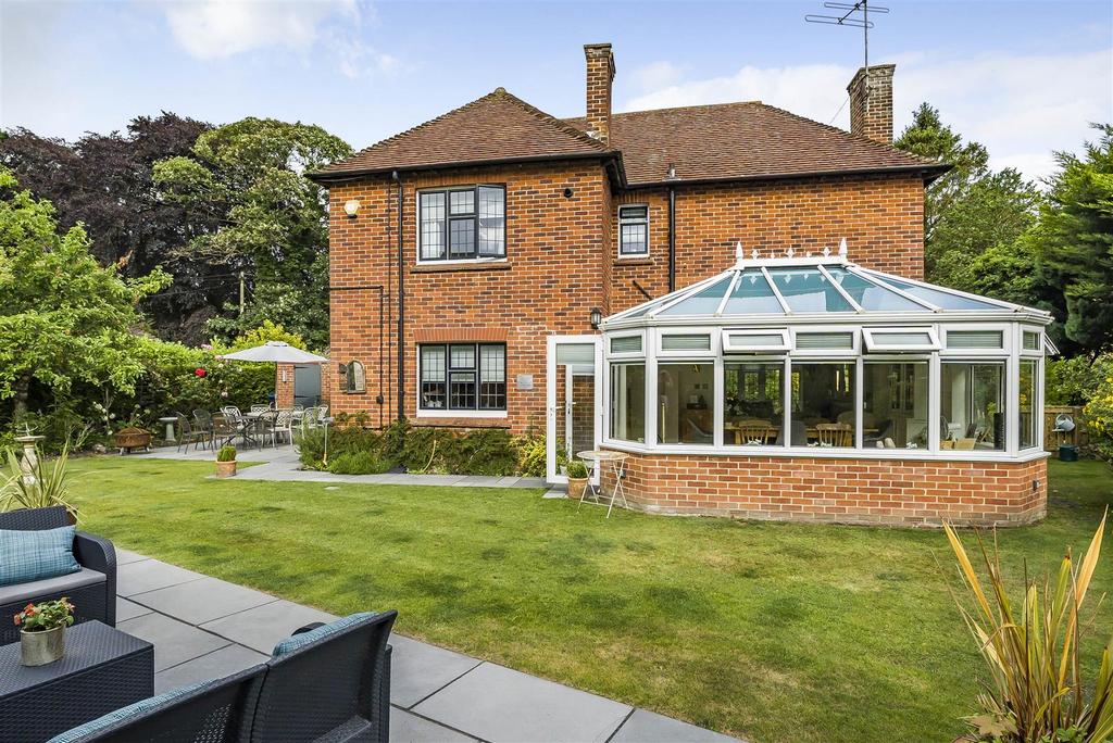 Potterne Road, Devizes 3 bed detached house - £650,000