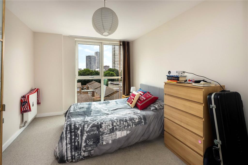 Sapphire Court, 15 Warton Road, London, E15 2 bed flat for sale - £475,000