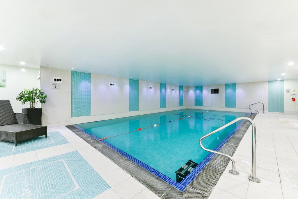 Discovery Dock West, Canary Wharf, E14 2 bed apartment - £2,799 pcm (£ ...