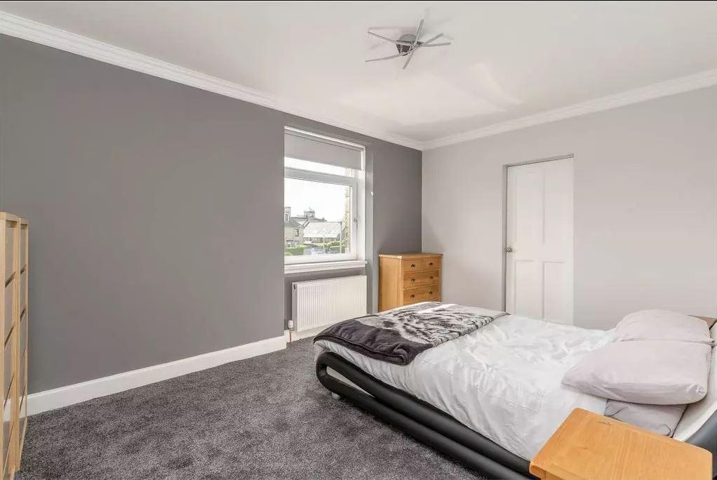 0799L – Chesser Avenue, Edinburgh... 5 bed flat share - £725 pcm (£167 pw)