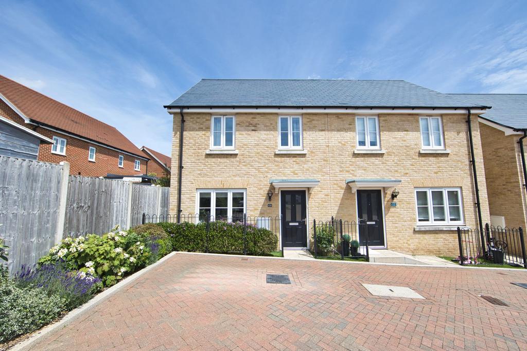 Merlin Avenue, Whitfield, CT16 2 bed semi-detached house - £280,000