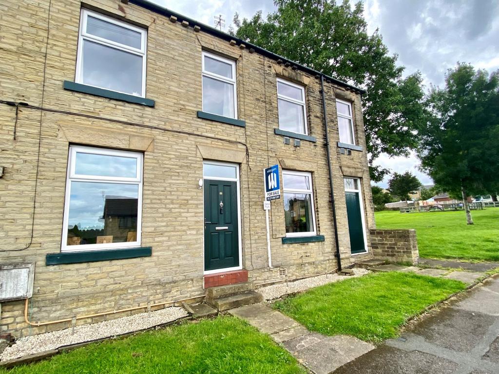 Moorside, Cleckheaton, BD19 3 bed end of terrace house - £175,000