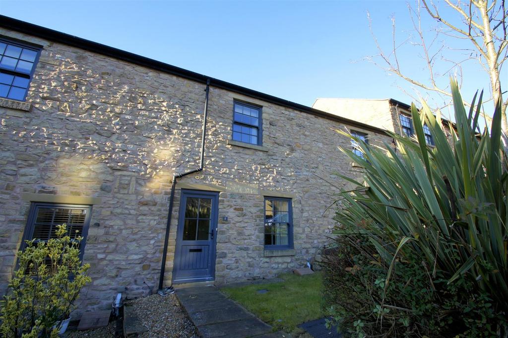 Howarth Court, Horwich, Bolton 3 bed mews - £180,000