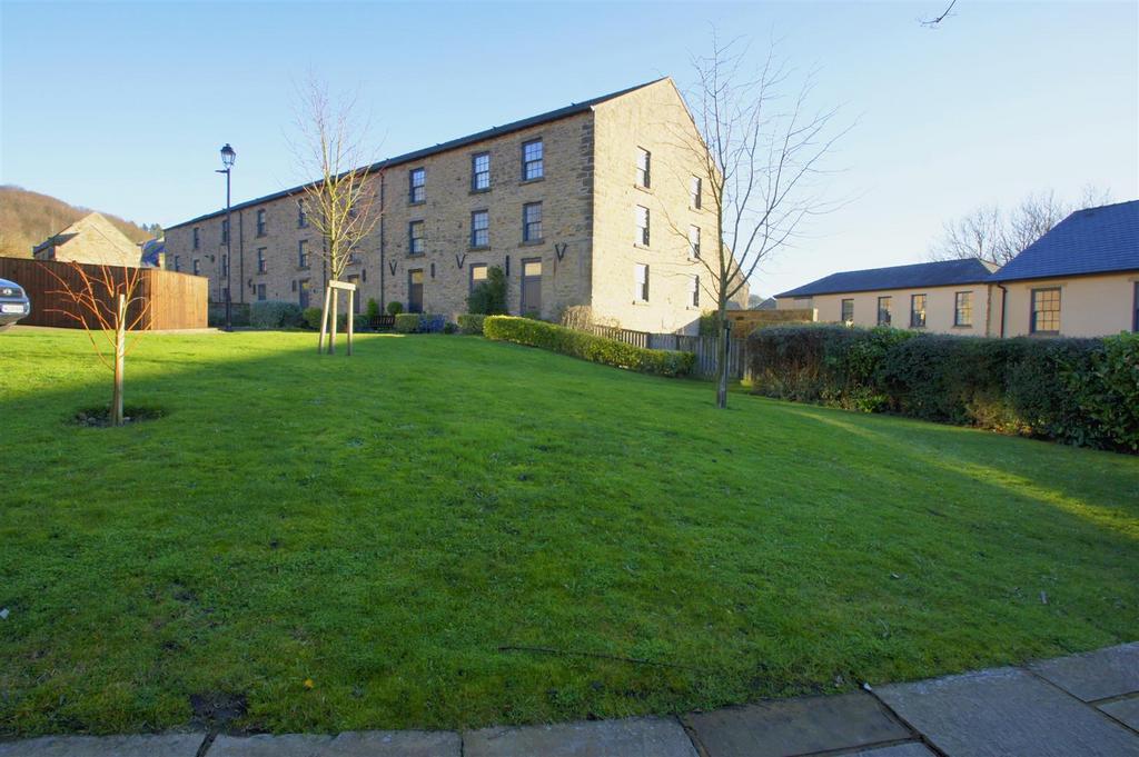 Howarth Court, Horwich, Bolton 3 bed mews - £180,000