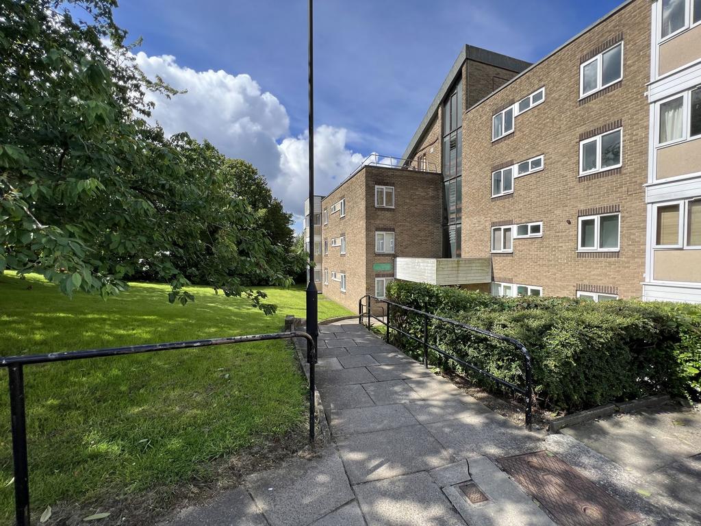 Hadrian Court Garth Thirtythree, Killingworth, Newcastle upon Tyne ...