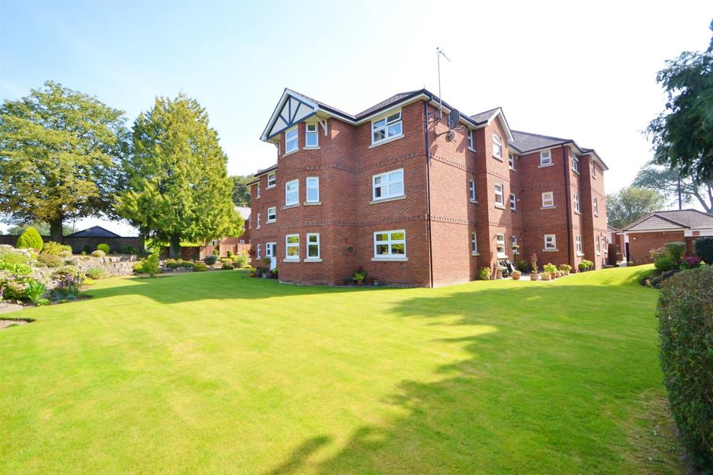 Verwood 2 bed flat - £300,000