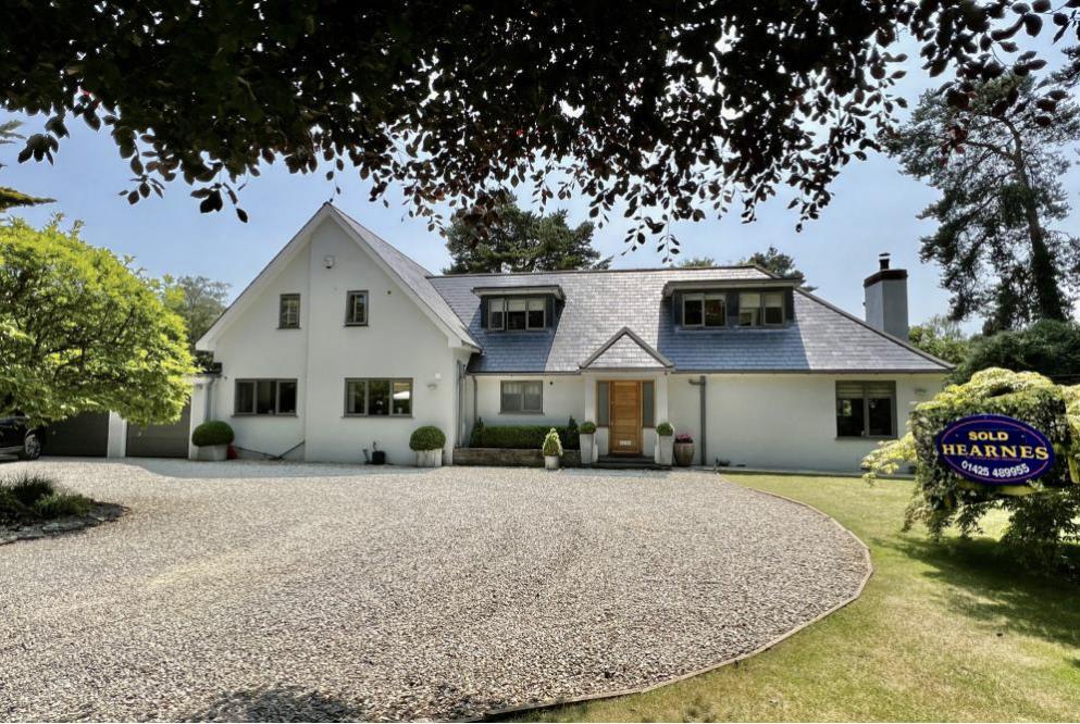Warren Lane, Ringwood, BH24 2AR 4 bed detached house - £1,500,000