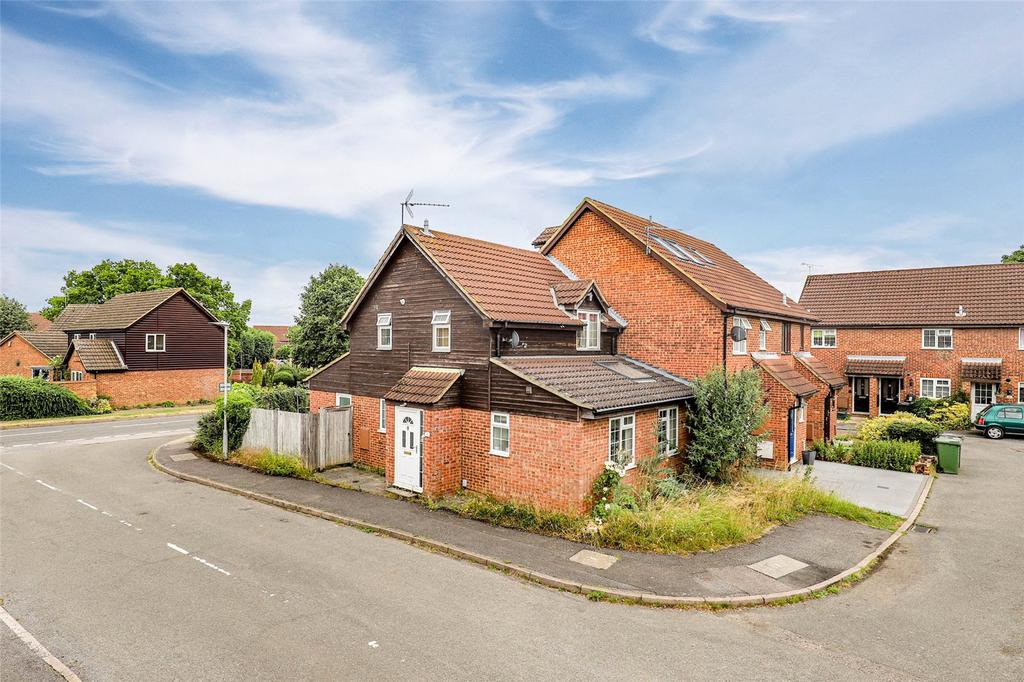 Wilstone Drive, St. Albans... 2 bed end of terrace house - £475,000