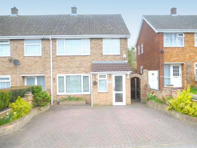Poynters Road L And D Boarders Luton Bedfordshire Lu4 0tw 3 Bed End