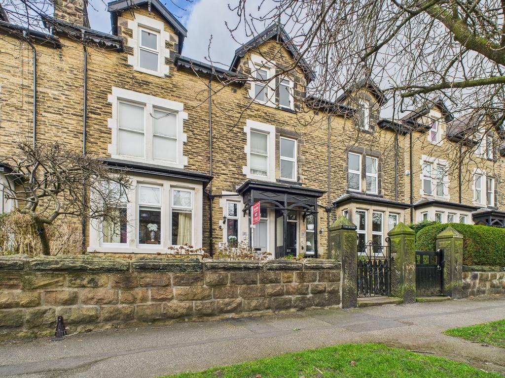 West End Avenue, Harrogate, HG2 1 bed flat - £825 pcm (£190 pw)