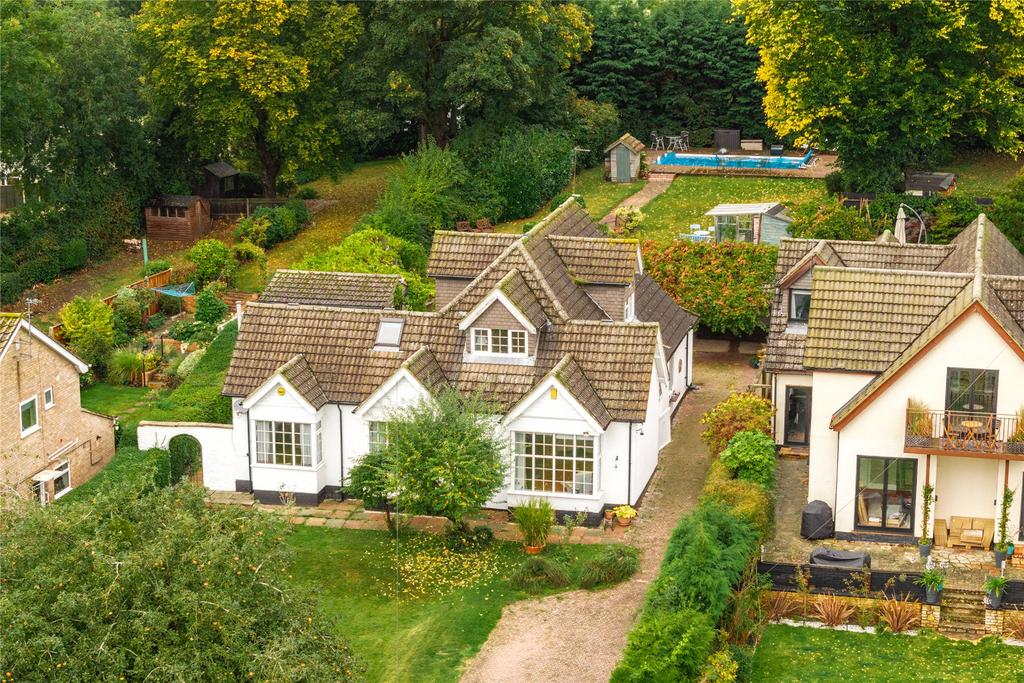 Stagsden Road, Bromham, Bedfordshire... 5 bed detached house for sale ...