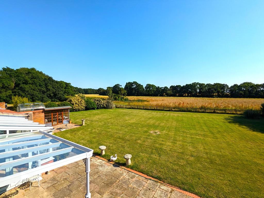 norwich-road-hanworth-norfolk-5-bed-farm-house-to-rent-2-500-pcm