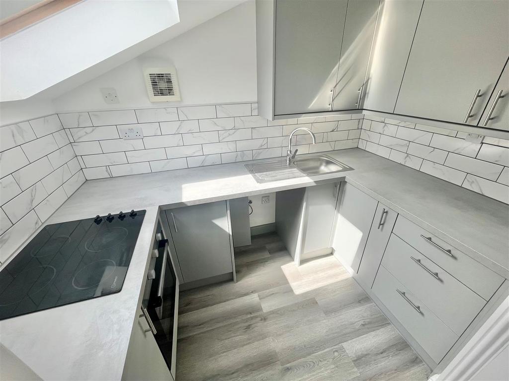 Lathwell Court, Reginald Street, Luton 1 bed apartment - £125,000