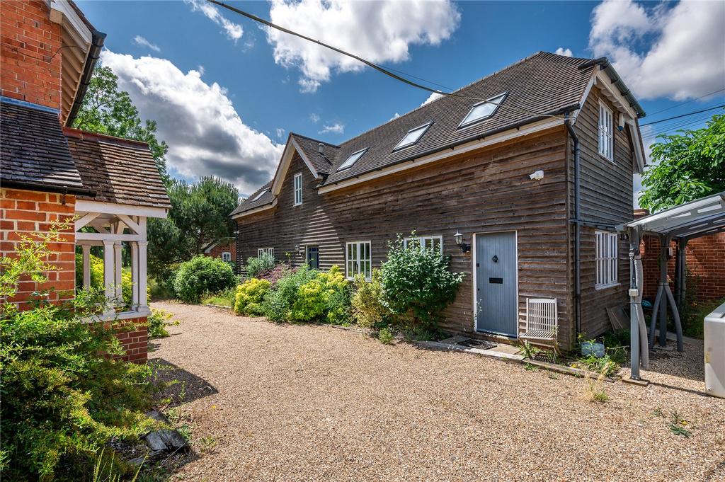The Warren, Caversham, Berkshire, RG4 4 bed detached house - £2,750,000