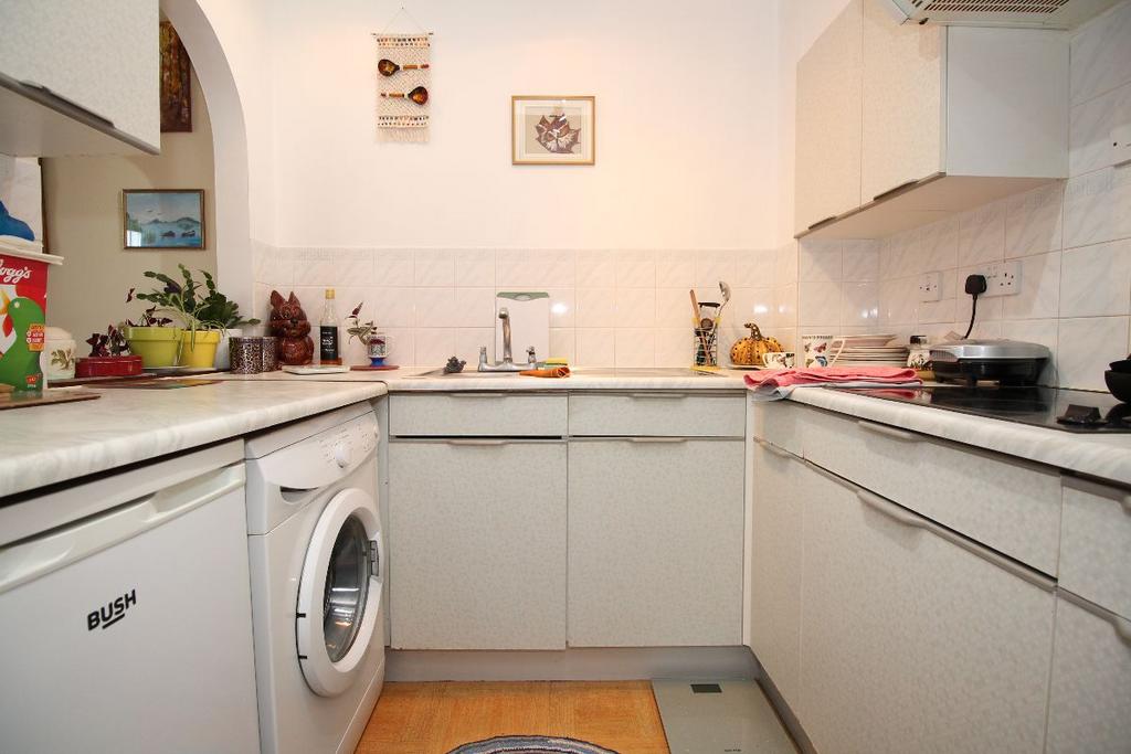 Flat, Tyndal Court, Transom Square... 1 bed apartment - £1,650 pcm (£ ...
