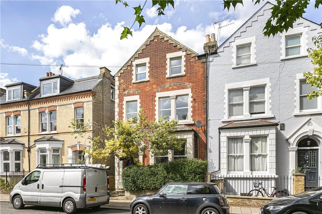 Werter Road, Putney, SW15 1 bed apartment - £2,100 pcm (£485 pw)