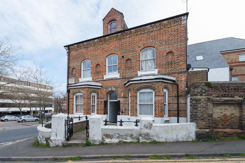 Queen Street, Ramsgate, CT11 1 bed flat - £165,000
