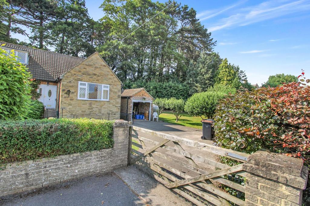 Primrose Close, Ripon 3 bed semi-detached bungalow - £375,000