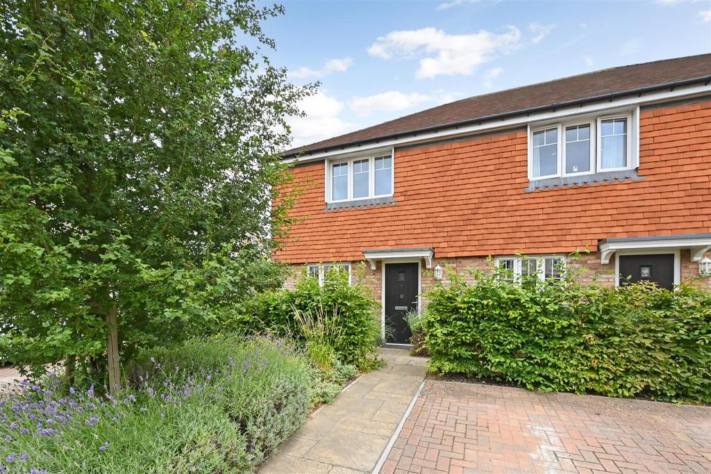 Chesham Place, Barnham 2 bed end of terrace house for sale - £325,000