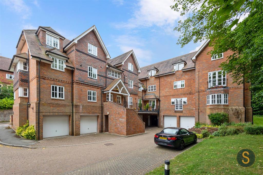 Chesham Road, Berkhamsted 2 bed apartment - £550,000