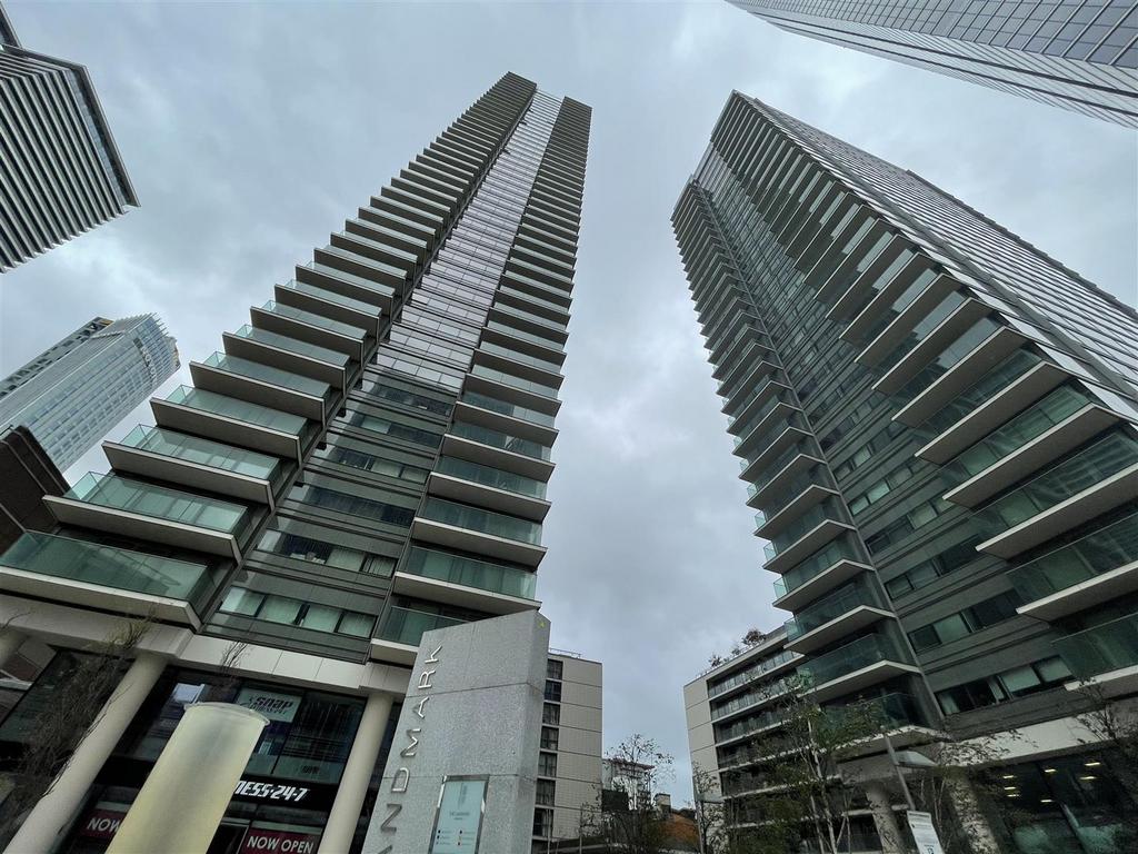 Landmark East Tower, London E14 1 bed apartment - £2,100 pcm (£485 pw)