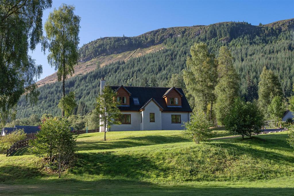 12 Glendale Park, Invermoriston 4 bed detached house - £290,000