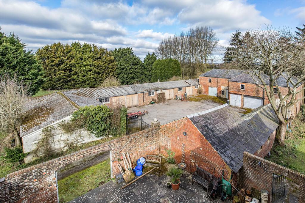 Plough Wents Road, Chart Sutton... 5 bed farm house - £1,500,000