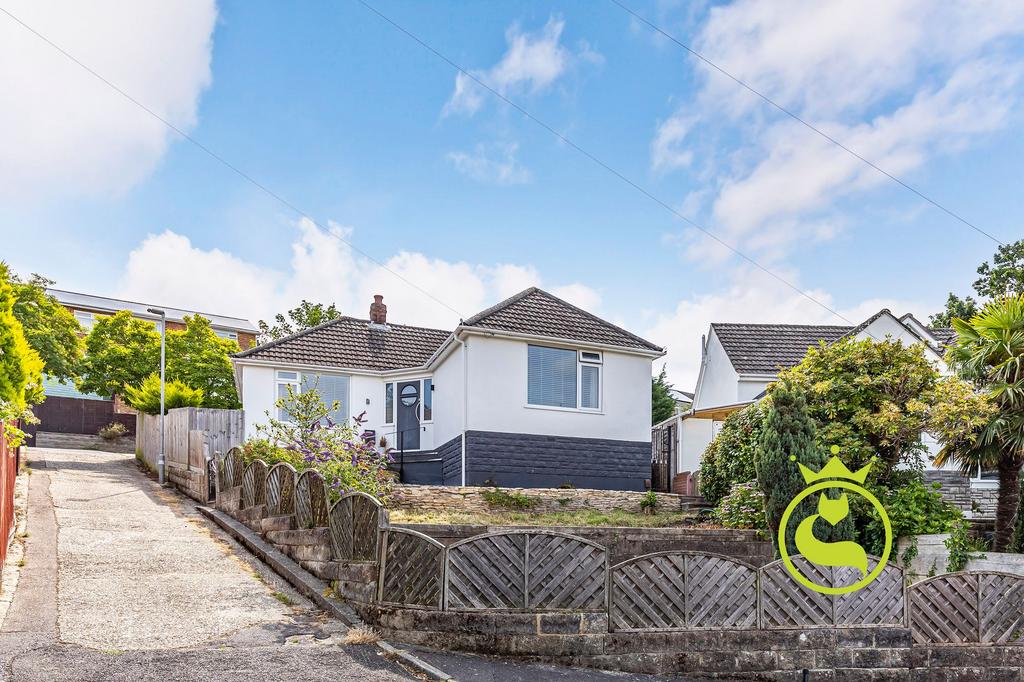 Poole, Poole BH15 2 bed detached bungalow for sale - £340,000