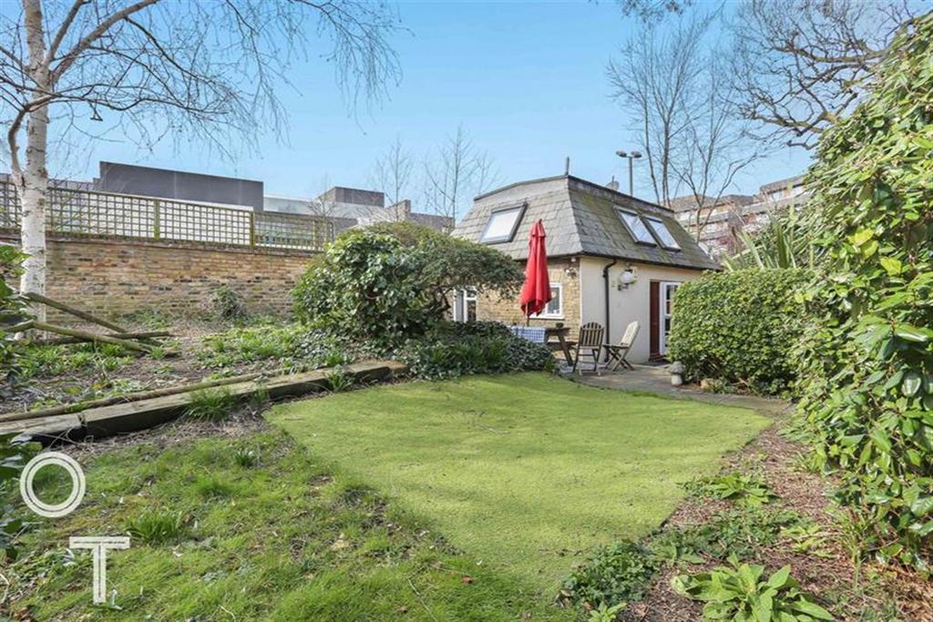 Harley Road, Primrose Hill NW3 3 bed detached house - £1,200,000