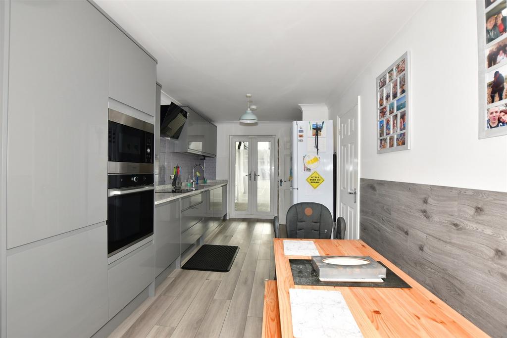 Primrose Road, Dover, Kent 3 bed townhouse - £220,000