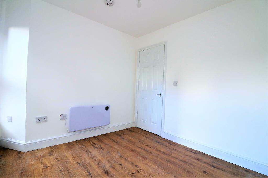 King Street Luton LU1 2DP 2 bed flat - £1,150 pcm (£265 pw)