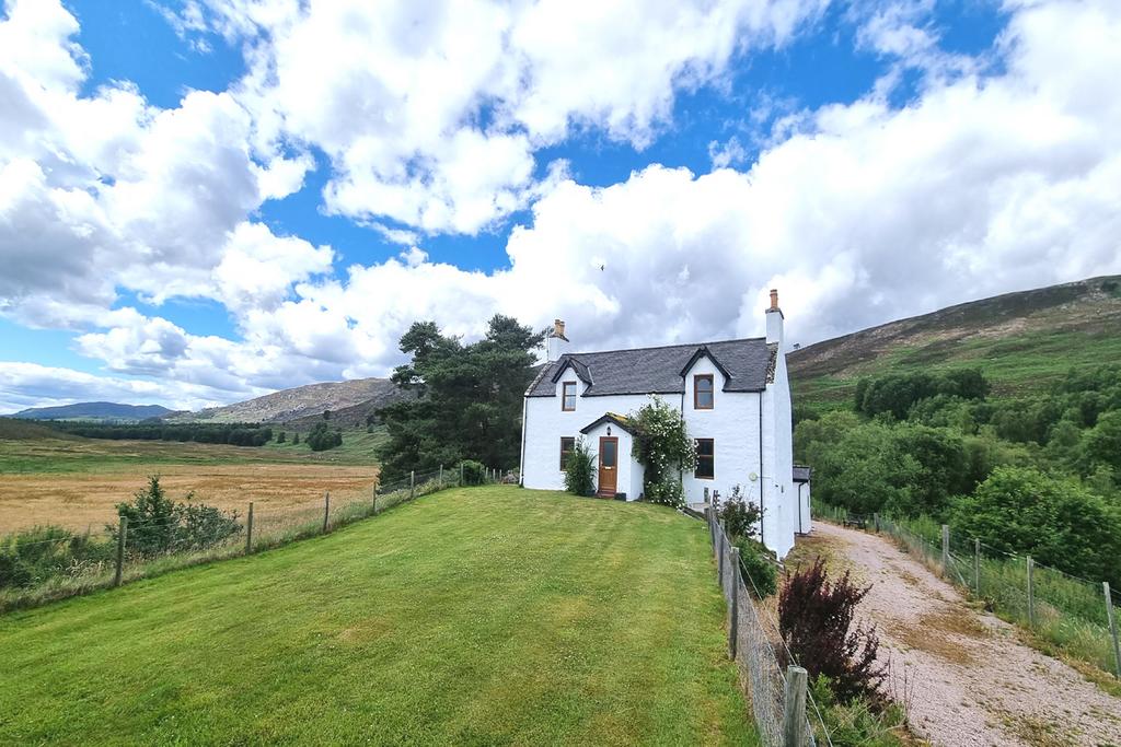 Ballinluig Farm House, Aviemore *REDUCED PRICE* 4 bed detached house ...