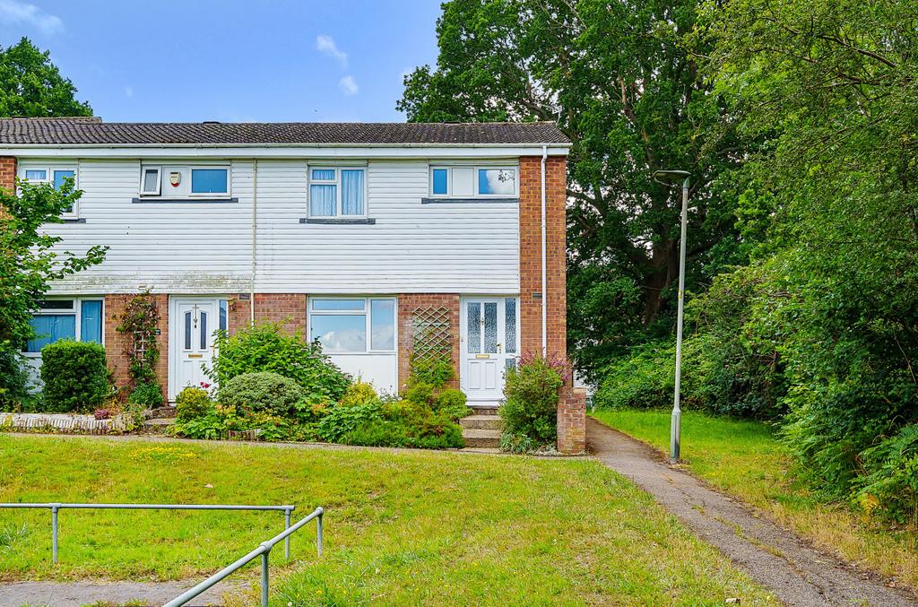Park Barn Drive, Guildford, Surrey, GU2 3 bed end of terrace house - £ ...