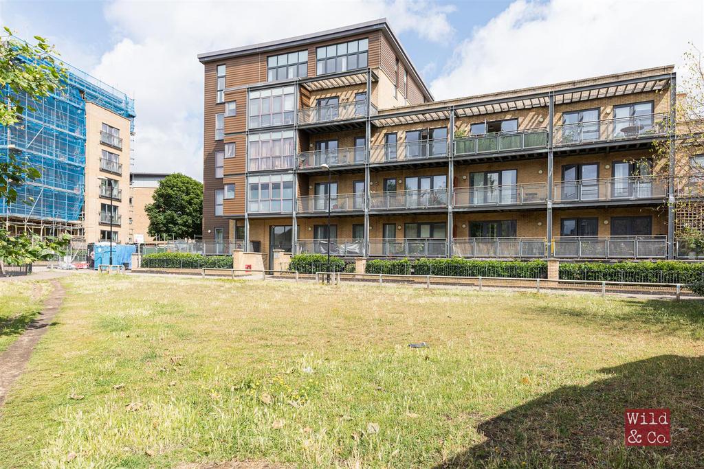 Woodmill Road, Hackney 1 bed flat - £1,600 pcm (£369 pw)
