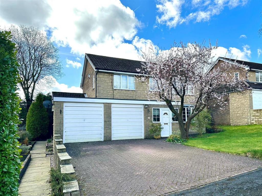 Hill Top Rise, Whaley Bridge, High Peak 5 bed detached house - £499,950