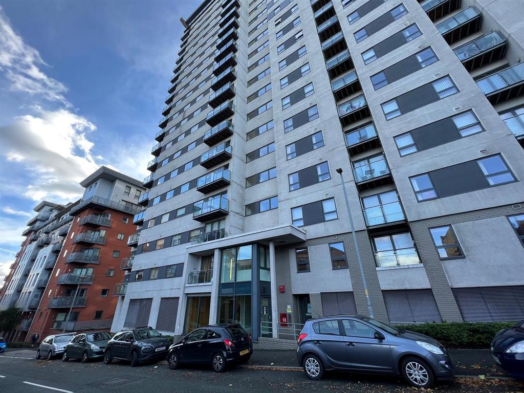 Britton House, Lord Street, Green... 2 bed apartment - £1,200 pcm (£277 pw)