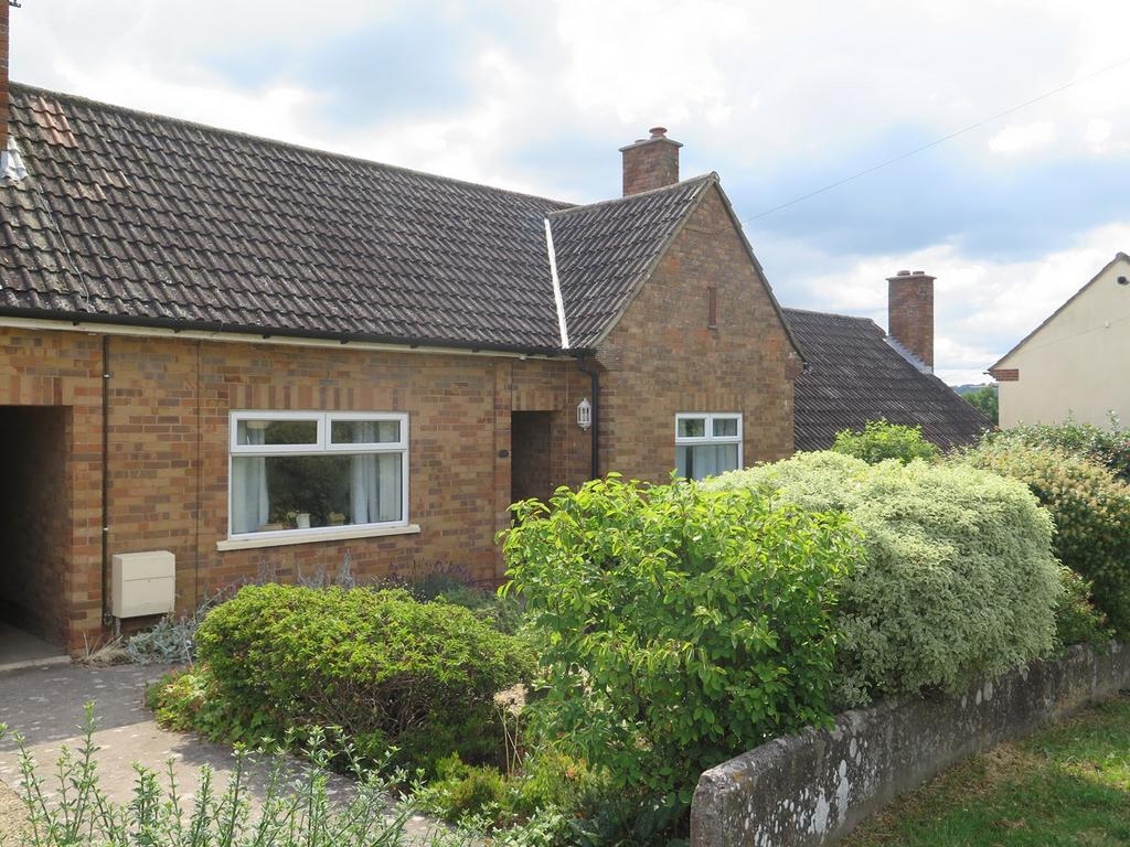 Reakes Close, Wells, BA5 2 bed terraced bungalow - £235,000