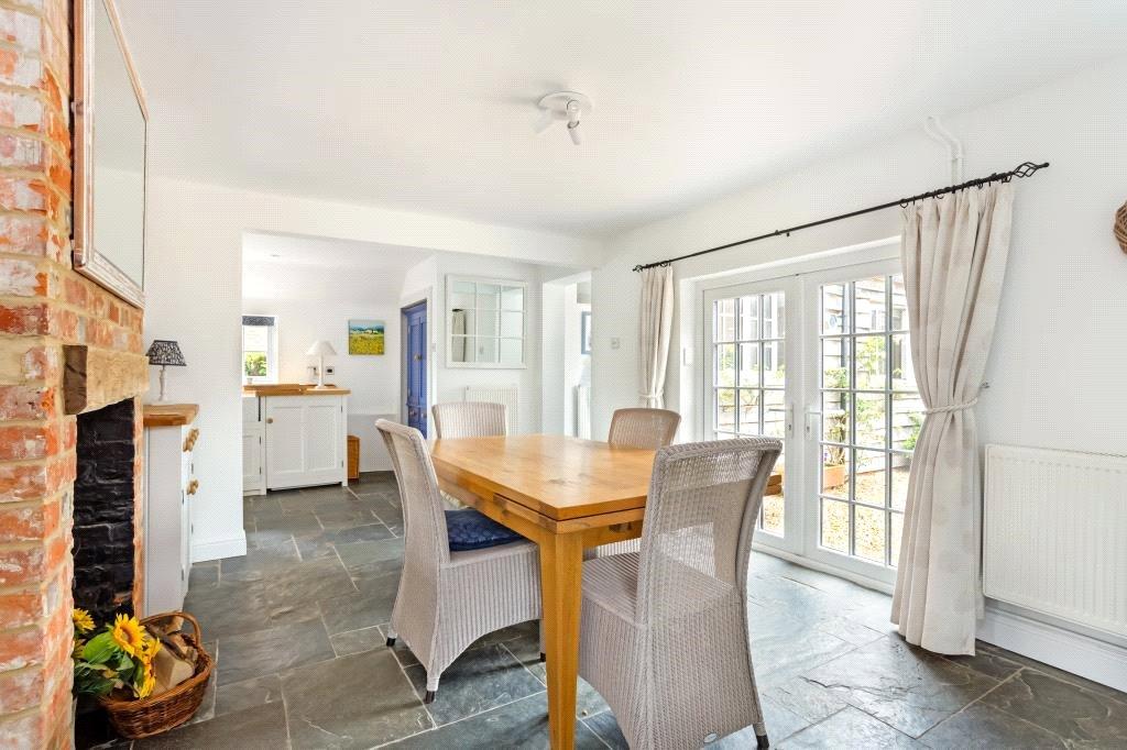 Old Post Cottage, Hannington, RG26 3 bed detached house for sale - £830,000