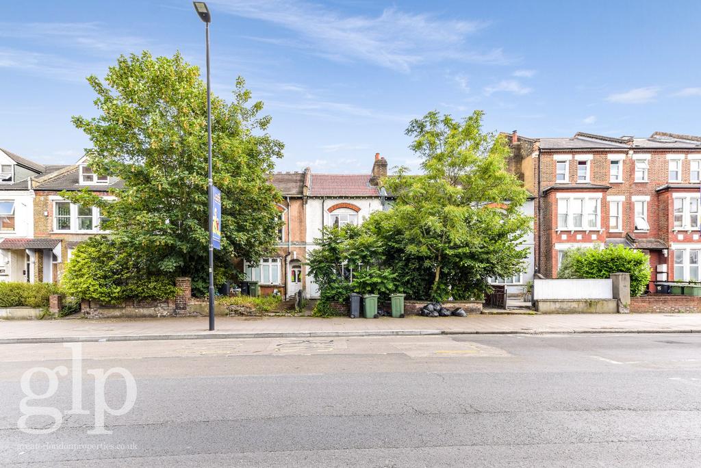 Coldharbour Lane, London, Greater... 3 bed terraced house - £3,103 pcm ...